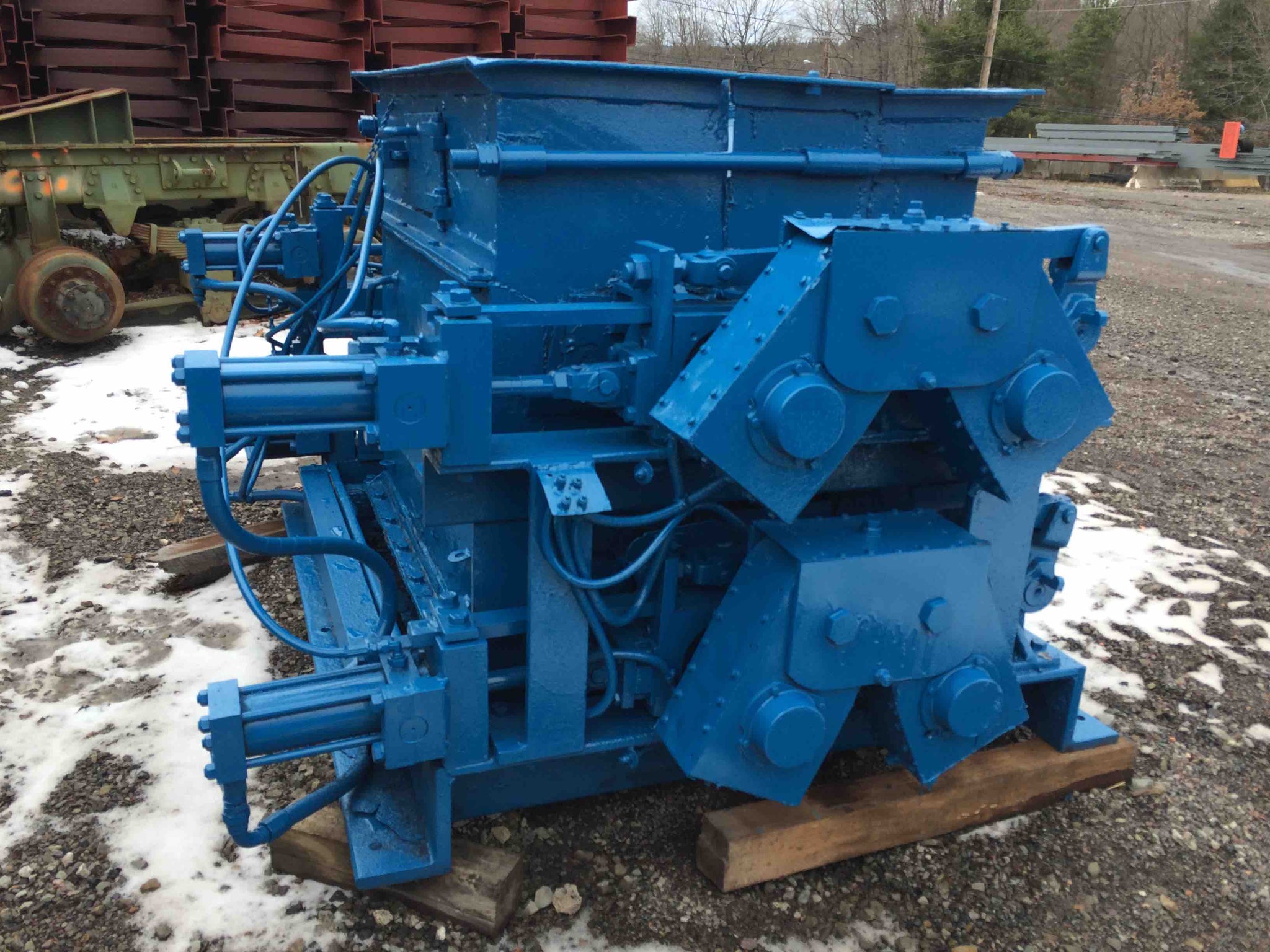 Gundlach 48DA 4 Roll Crusher – Iron City Supply